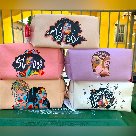 pinklomein | Bags | Pinklomein Collector Set Makeup Travel Bag Tote ...